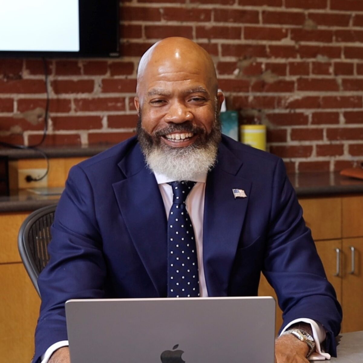 Meet Our Team - Elentic